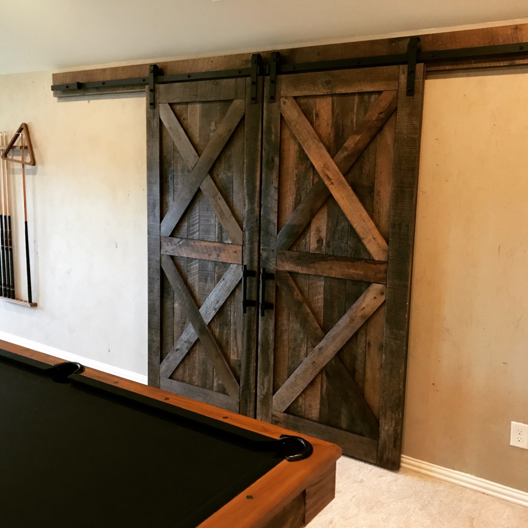 THE RECLAIMED SPICEWOOD DOOR – Buffalo Barn Doors